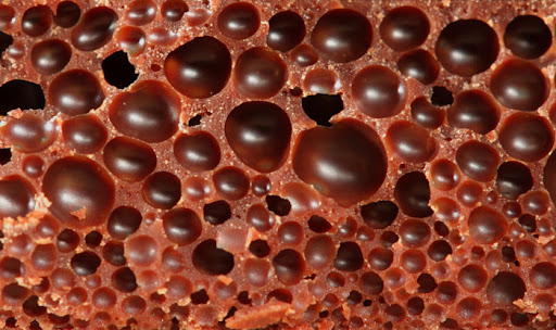 Learn about the iconic Aero chocolate bar flavours & variations!